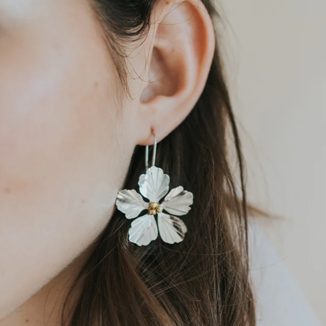Sayuri Flower Silver Drop Earrings – Mellow Monkey