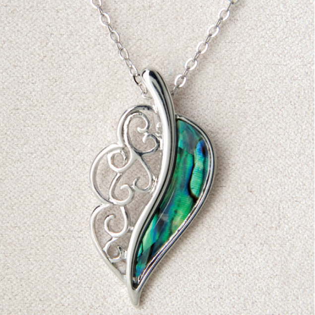 Wild Pearle Filigree Feather Necklace – Mellow Monkey