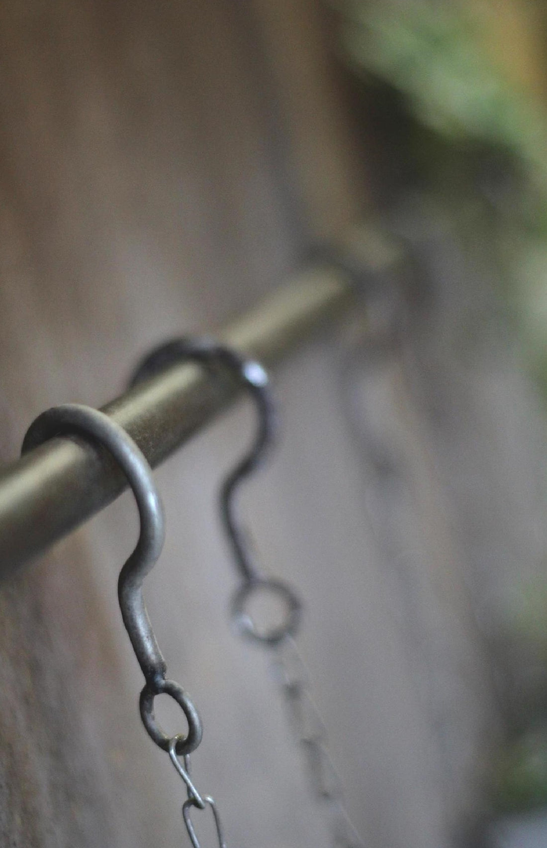 Vintage Wall Rod with Hanging Buckets Peacock Park Designs KG4886 ...